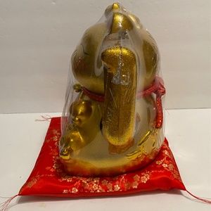 Accents | Feng Shui Gold Lucky Money Cat With Babies Maneki Neko ...